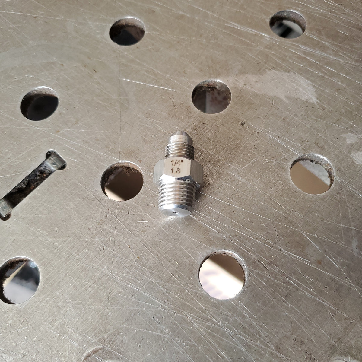 M12x1.5 to 4AN Turbo Feed Fitting - Restricted 2mm